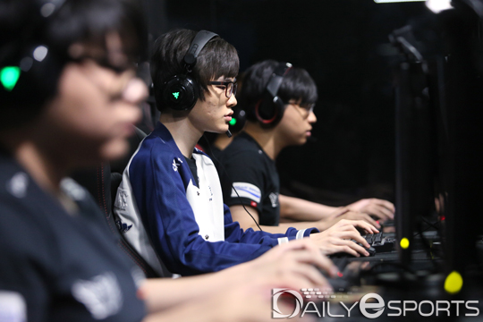 스베누 롤챔스 Skt 페이커 미드 이렐리아 앞세워 Koo 제압 1 0