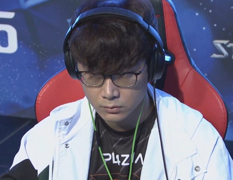 Gsl 주성욱 힘싸움에서 강민수 압도하며 승자전 진출