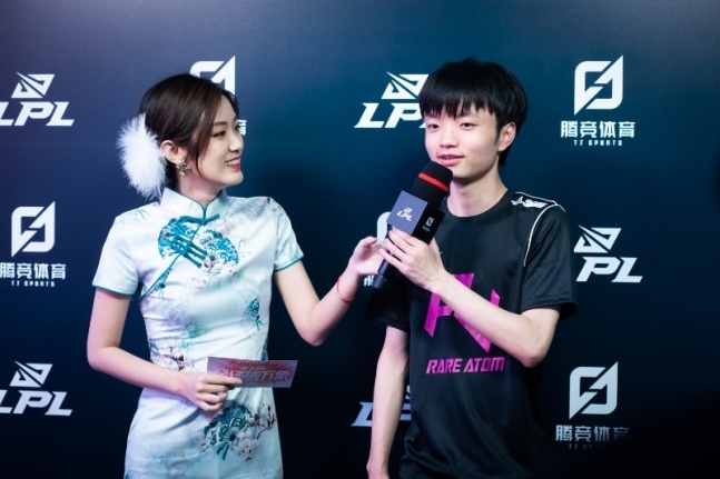 LPL Global host Wendy, "Interpreter Zeetwo is a motivator for me"
