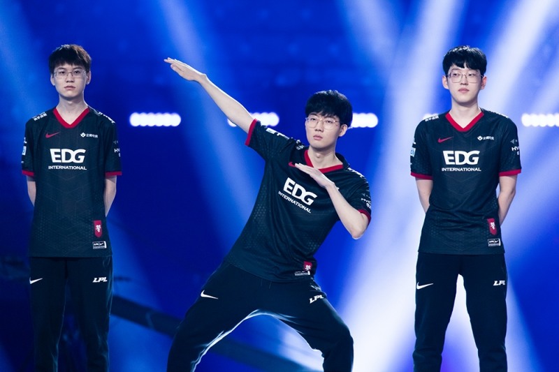 Lpl 노트 바이퍼 박도현 원래 쇼메이커 선수 포즈 하려고