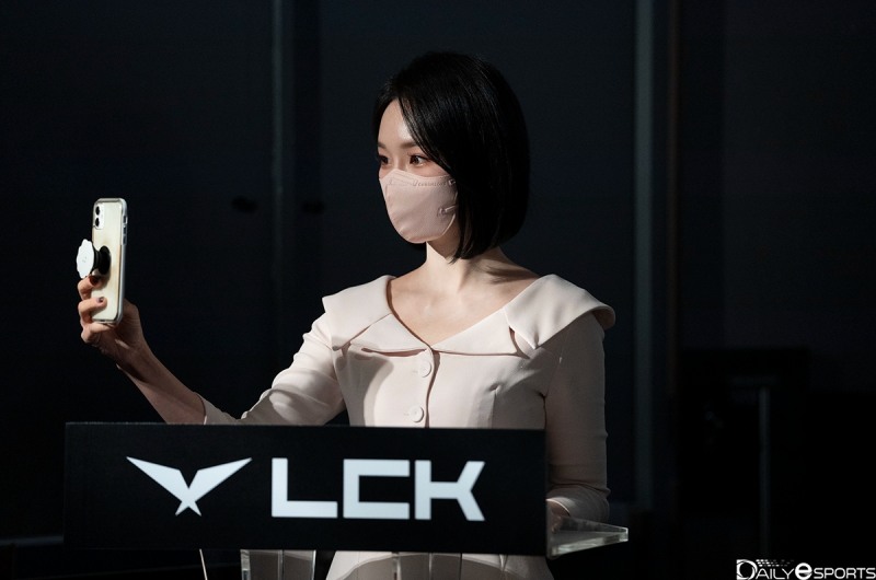 포토 이정현 아나 Lck 스프링 미디어데이 진행