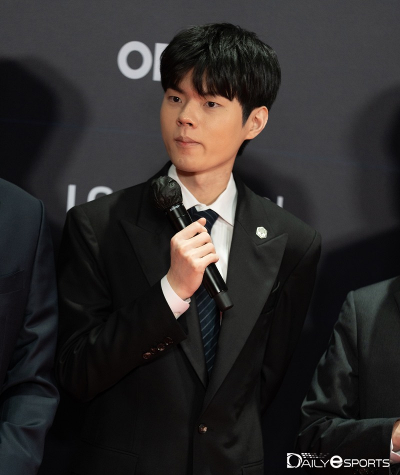 포토 데프트 김혁규 중꺾마 주인공