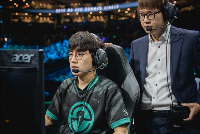 플레임 이호종 플라이퀘스트와 함께 간다