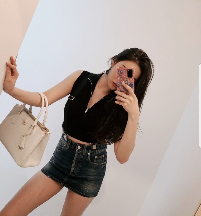 '42kg→50kg' 8kg 찌운 선미, 프라다 명품백 착샷...섹시+카리스마 무장