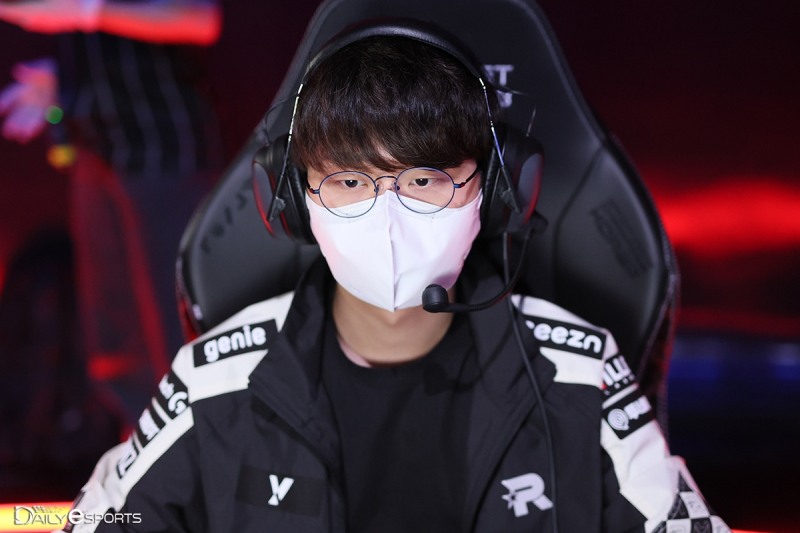 Lck 에이밍 키우기 성공한 Kt 2세트 승리로 승부 원점 돌려