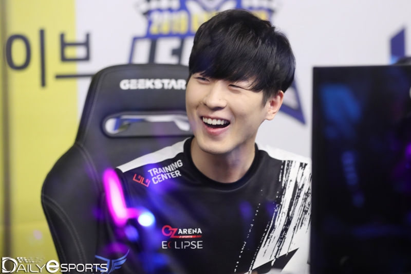 포토 전대웅 문호준 잡고 조 1위 승자전행