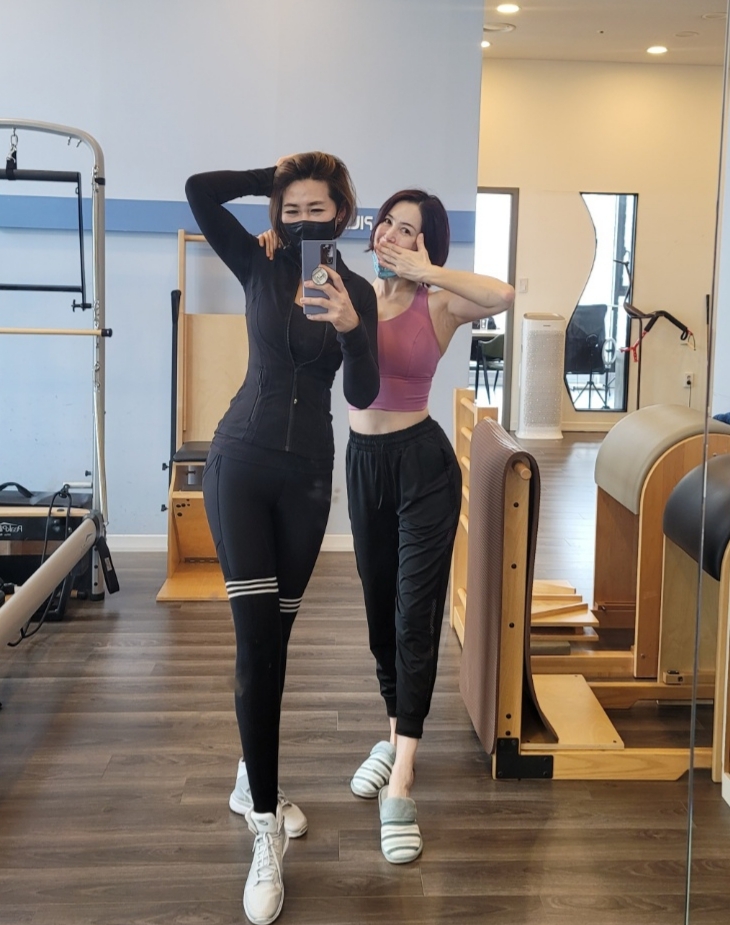 미스코리아 이지안 필라테스로 몸매 관리앤필라테스 최윤정 원장과 돈독한 우정 과시